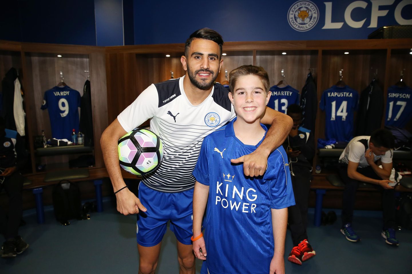 Young Leicester fan rewarded for cancer fight