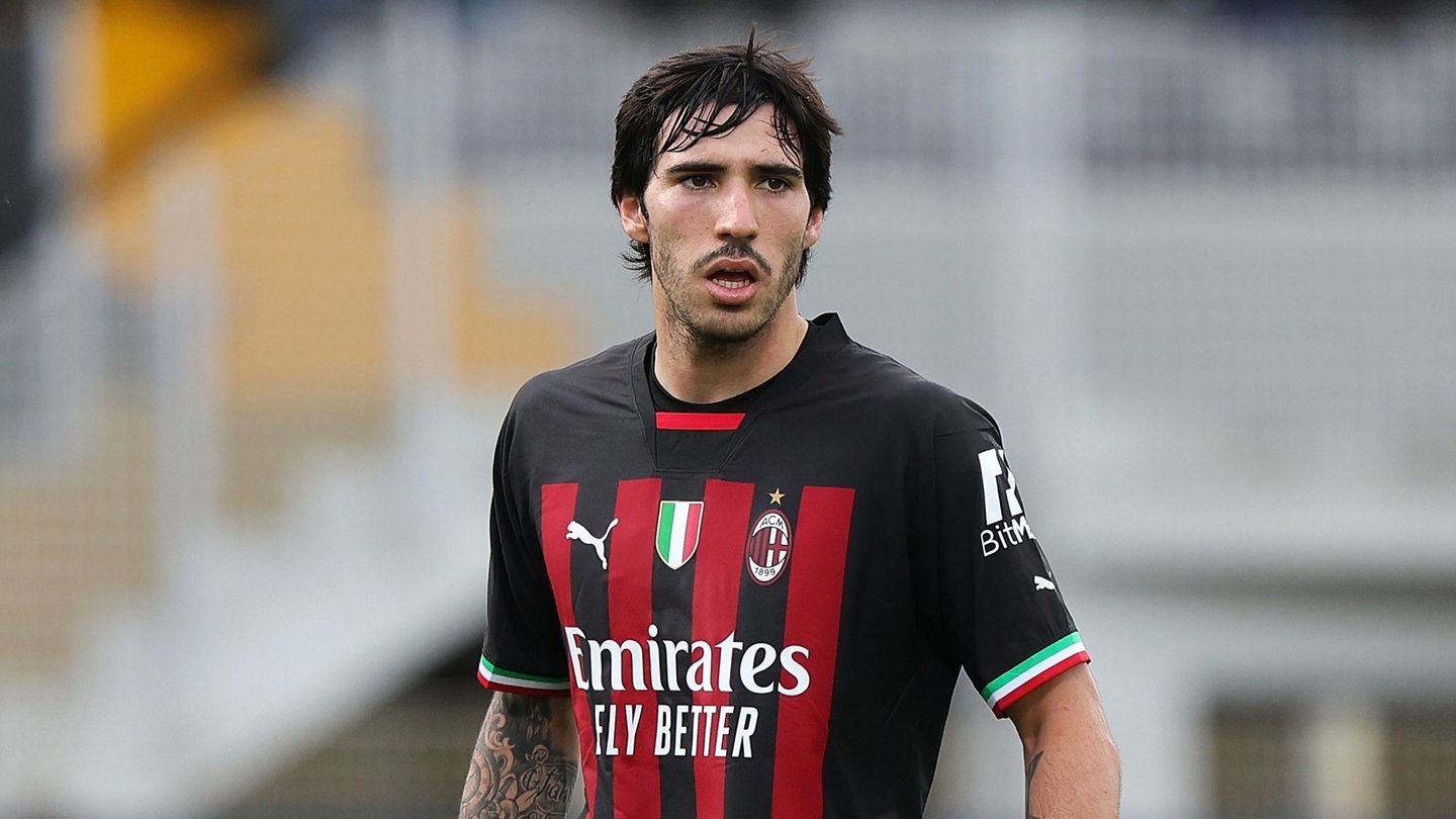 Newcastle sign Tonali from AC Milan