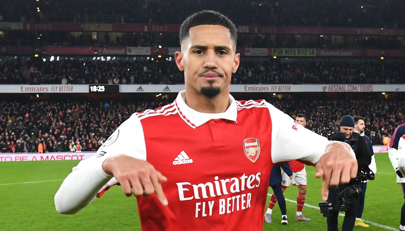 Saliba signs new contract with Arsenal