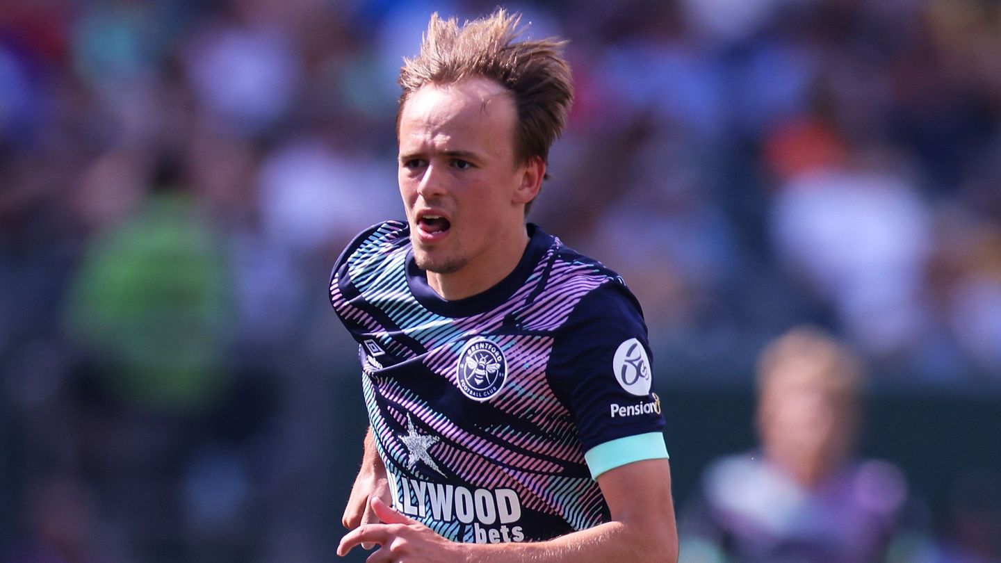 Frank: You will see a different Damsgaard this season