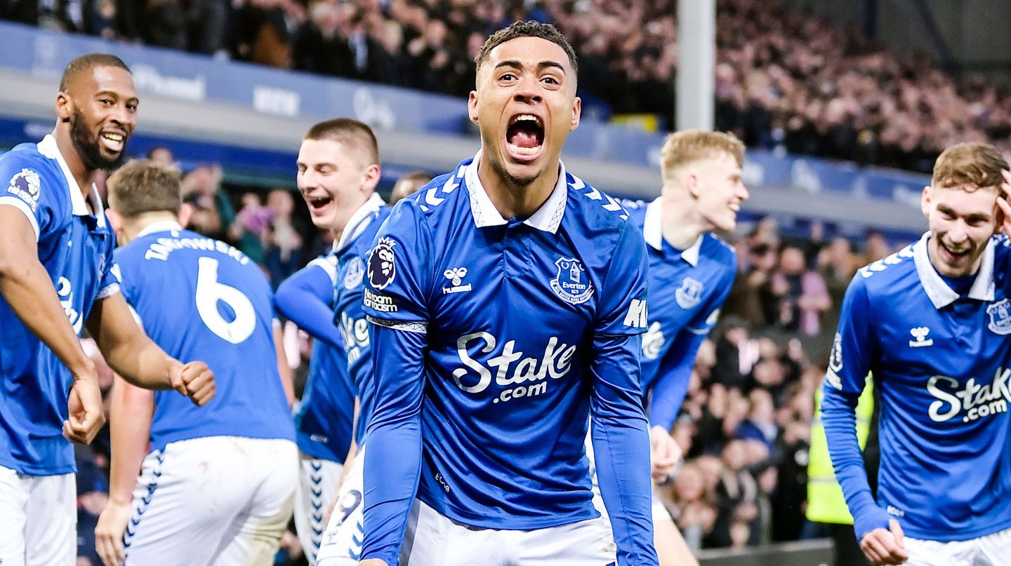 Everton see off Chelsea for third win in a row