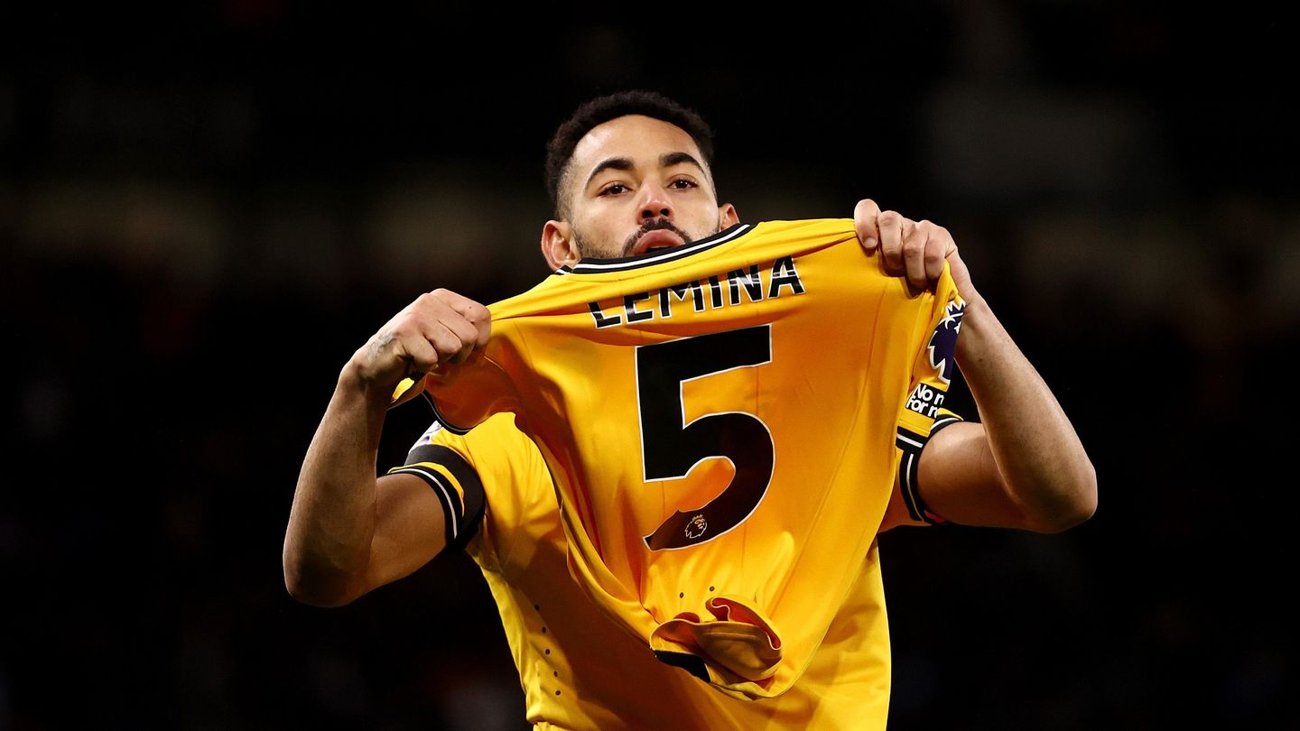 Wolves crush Everton to claim hat-trick of wins
