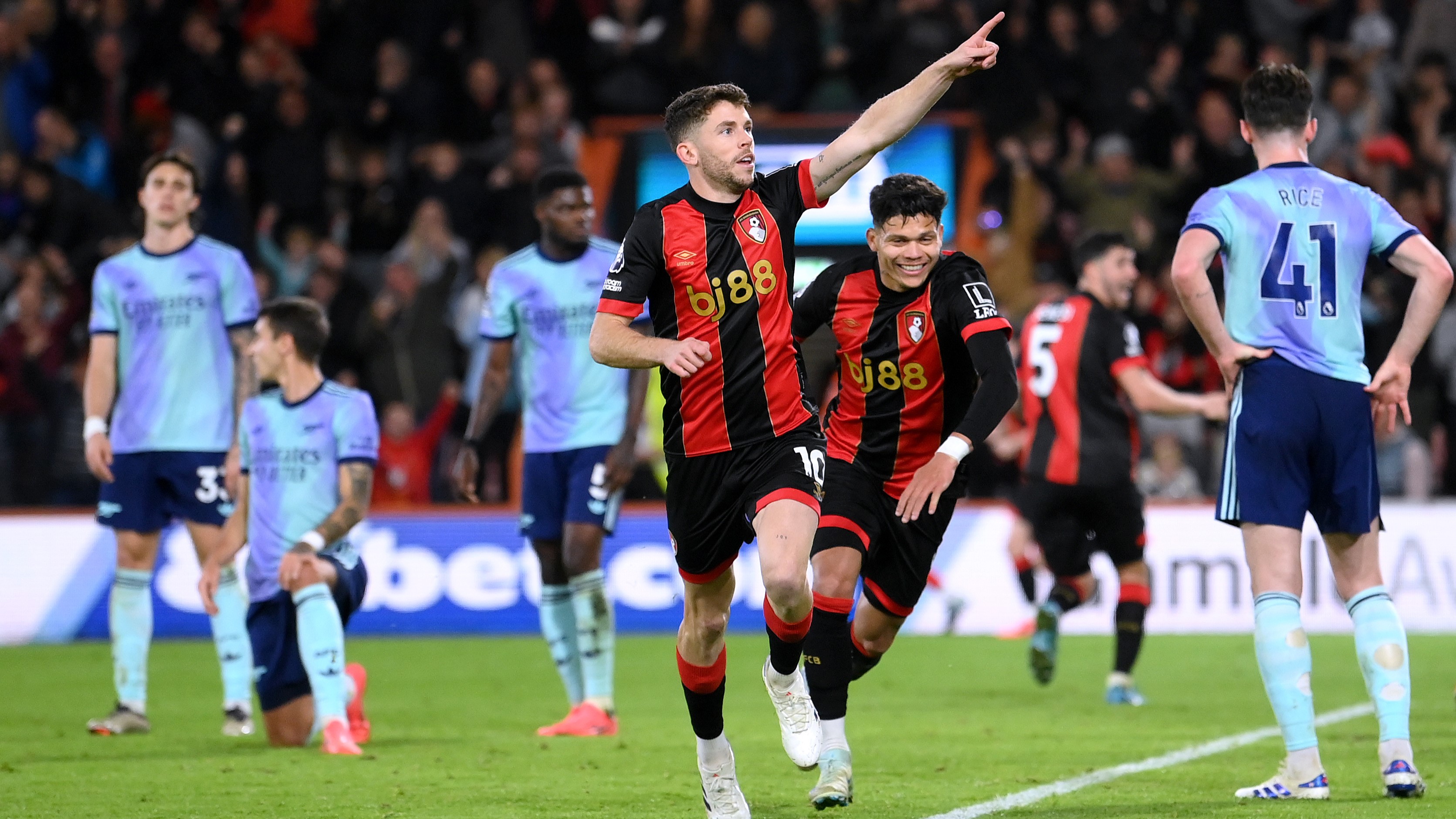 Bournemouth hand Arsenal first defeat of season