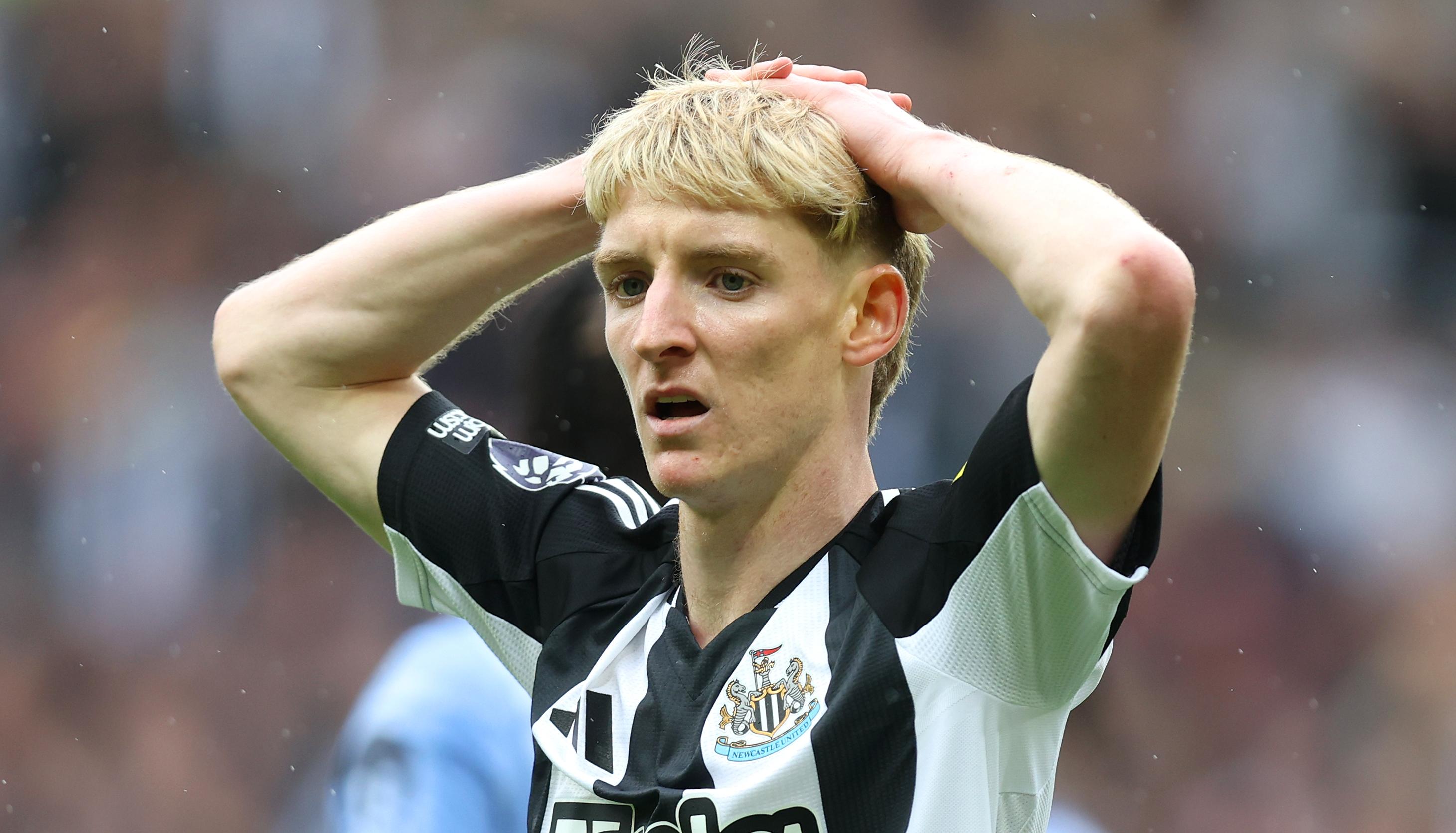 Howe: We hope Gordon's injury isn't serious