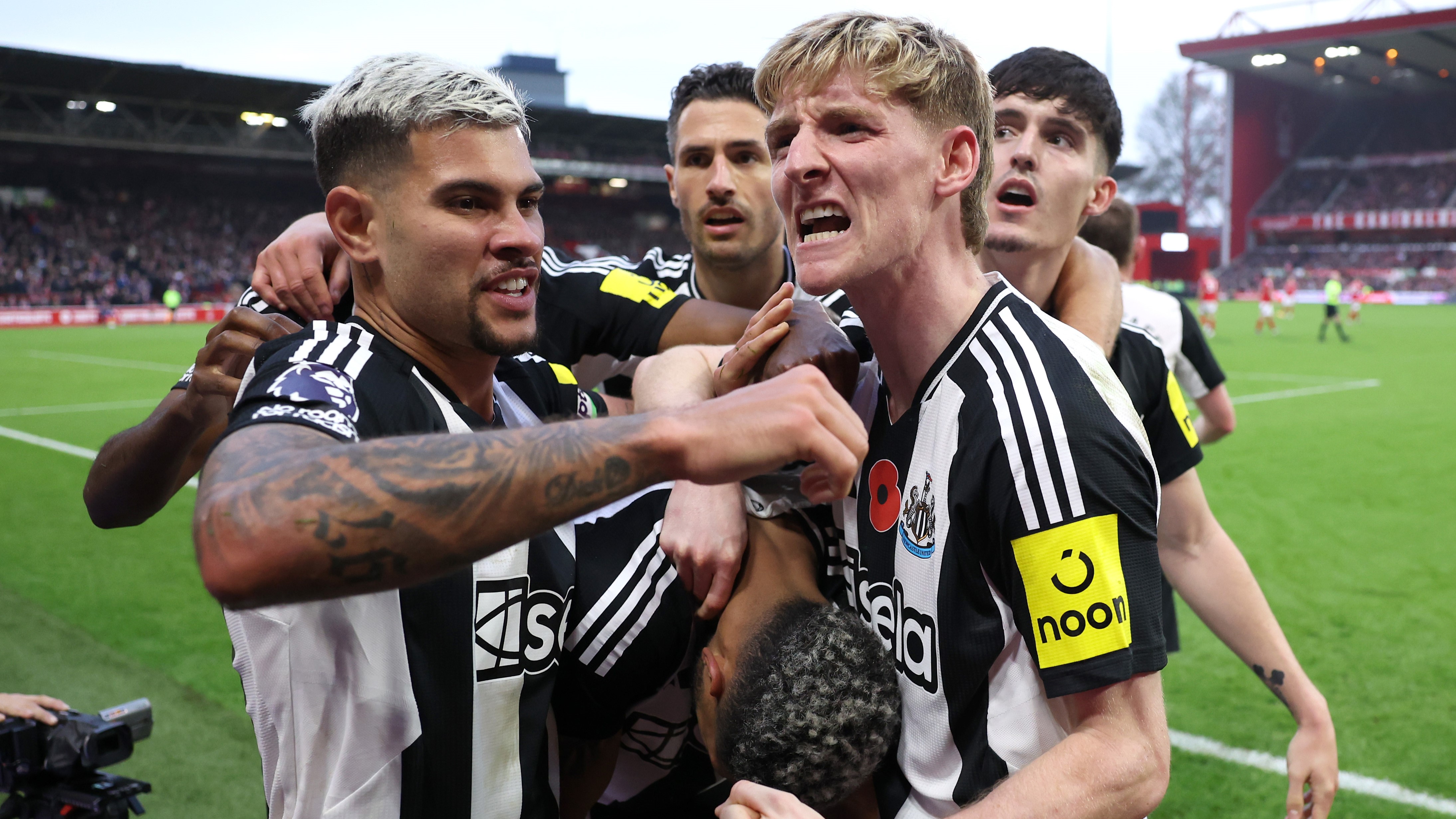 Newcastle come from behind to end Forest’s unbeaten run
