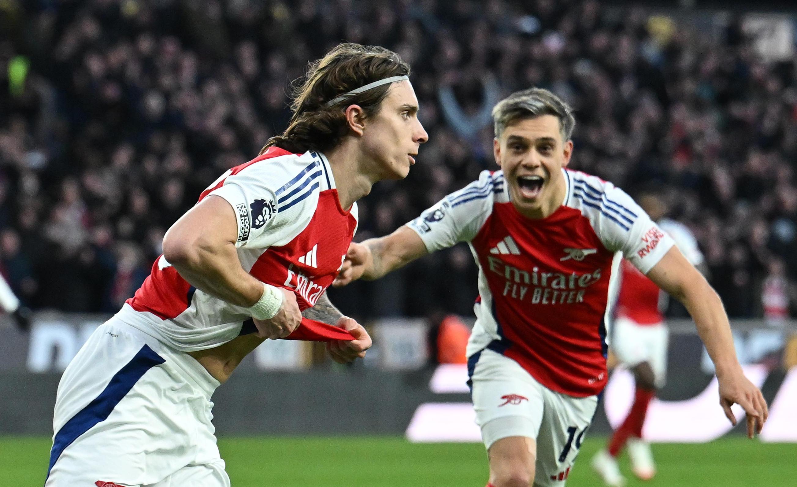 Calafiori earns 10-man Arsenal vital victory