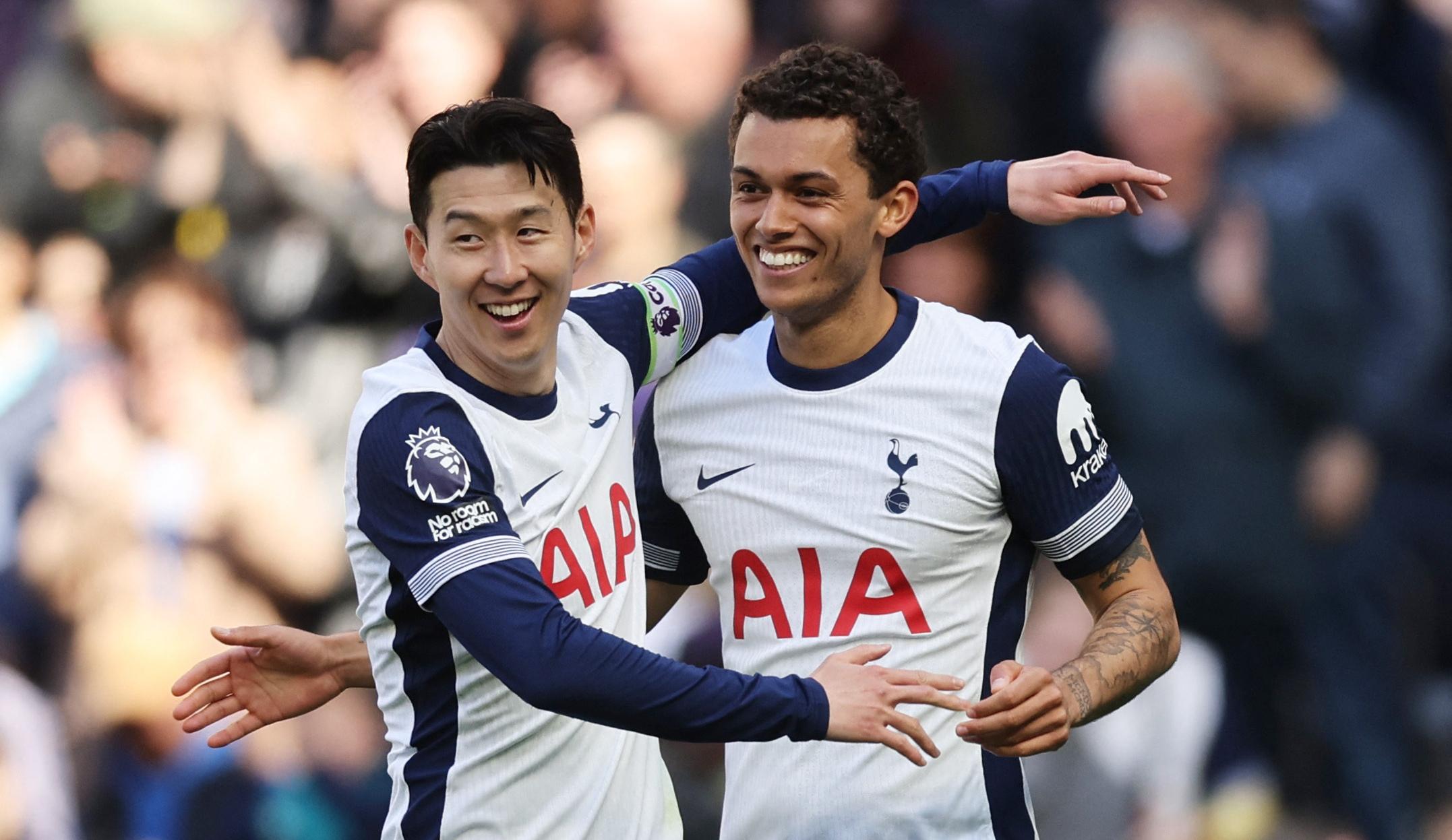Johnson double inspires Spurs win and sends Southampton down