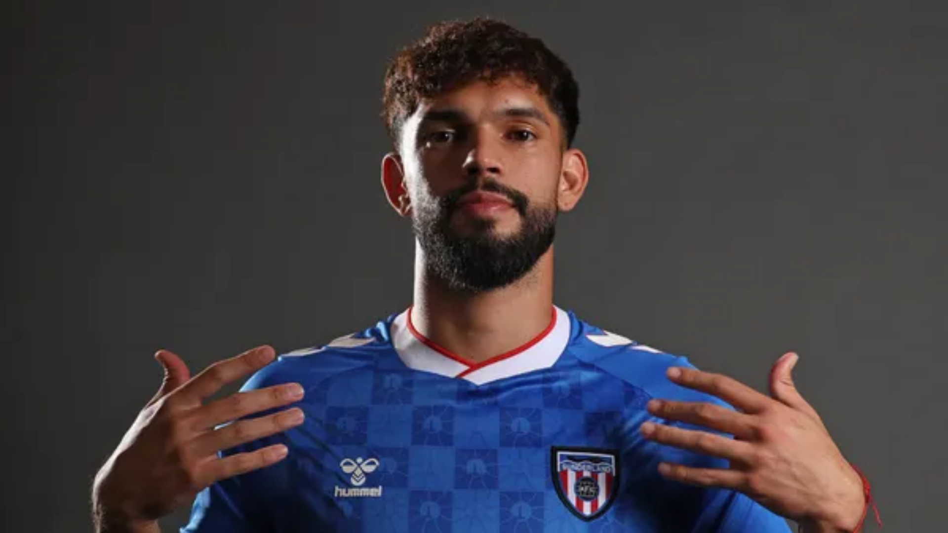 Omar Alderete's first Sunderland interview