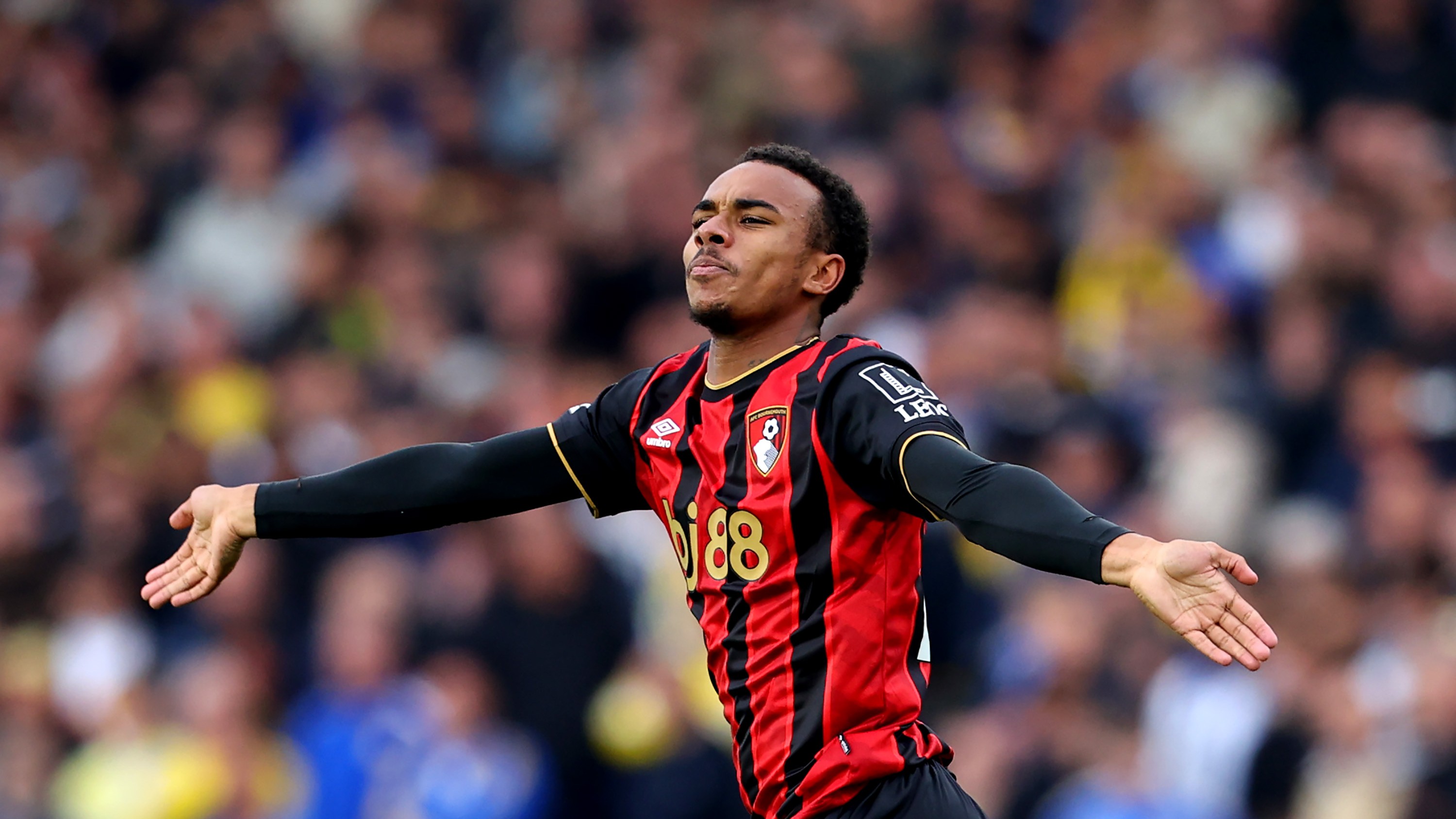 Substitute Kroupi rescues point for Bournemouth at Leeds